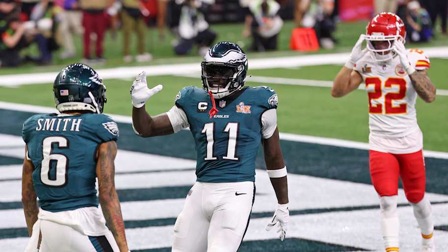 Eagles Star Receiver Believes Offense Must Evolve Under New OC