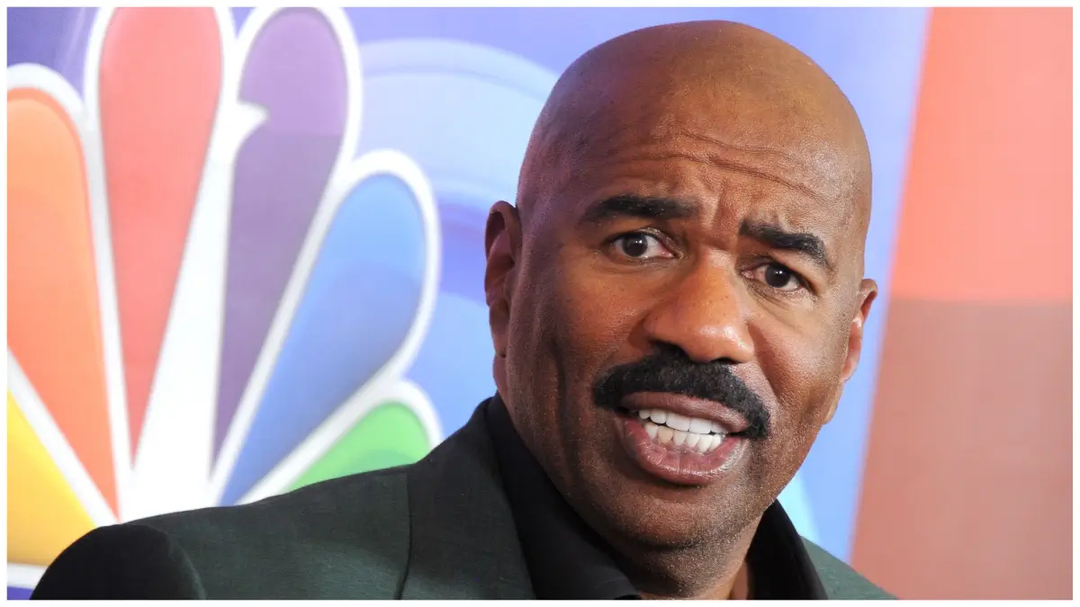 ‘No Reason to Keep Touching and Holding Her’: Steve Harvey Gets a ...