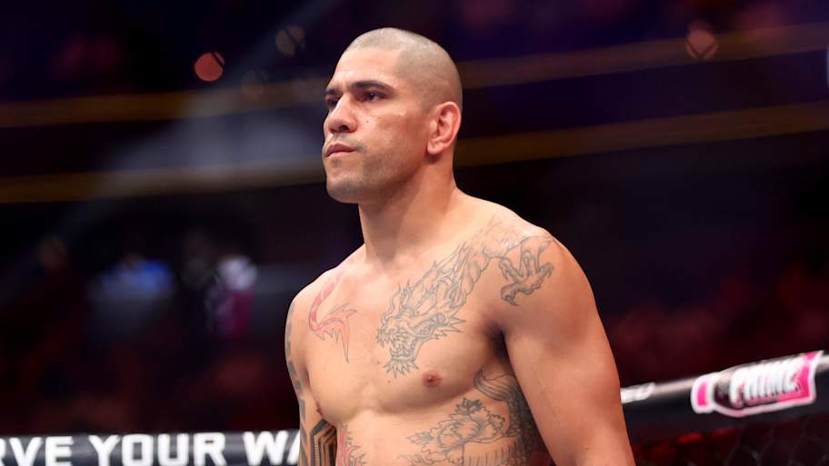Should UFC fans be worried about Alex Pereira's lack of training before ...