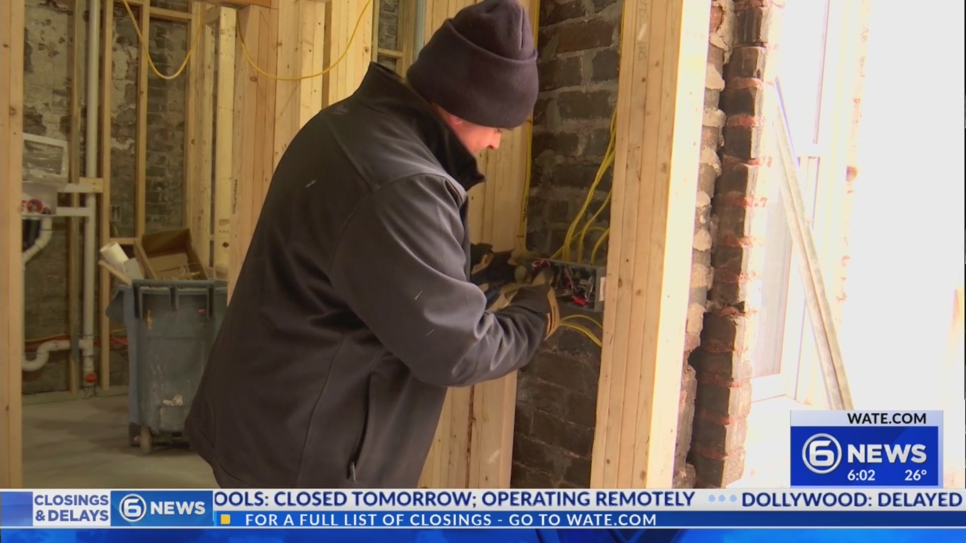 How outdoor workers stay safe in freezing temperatures