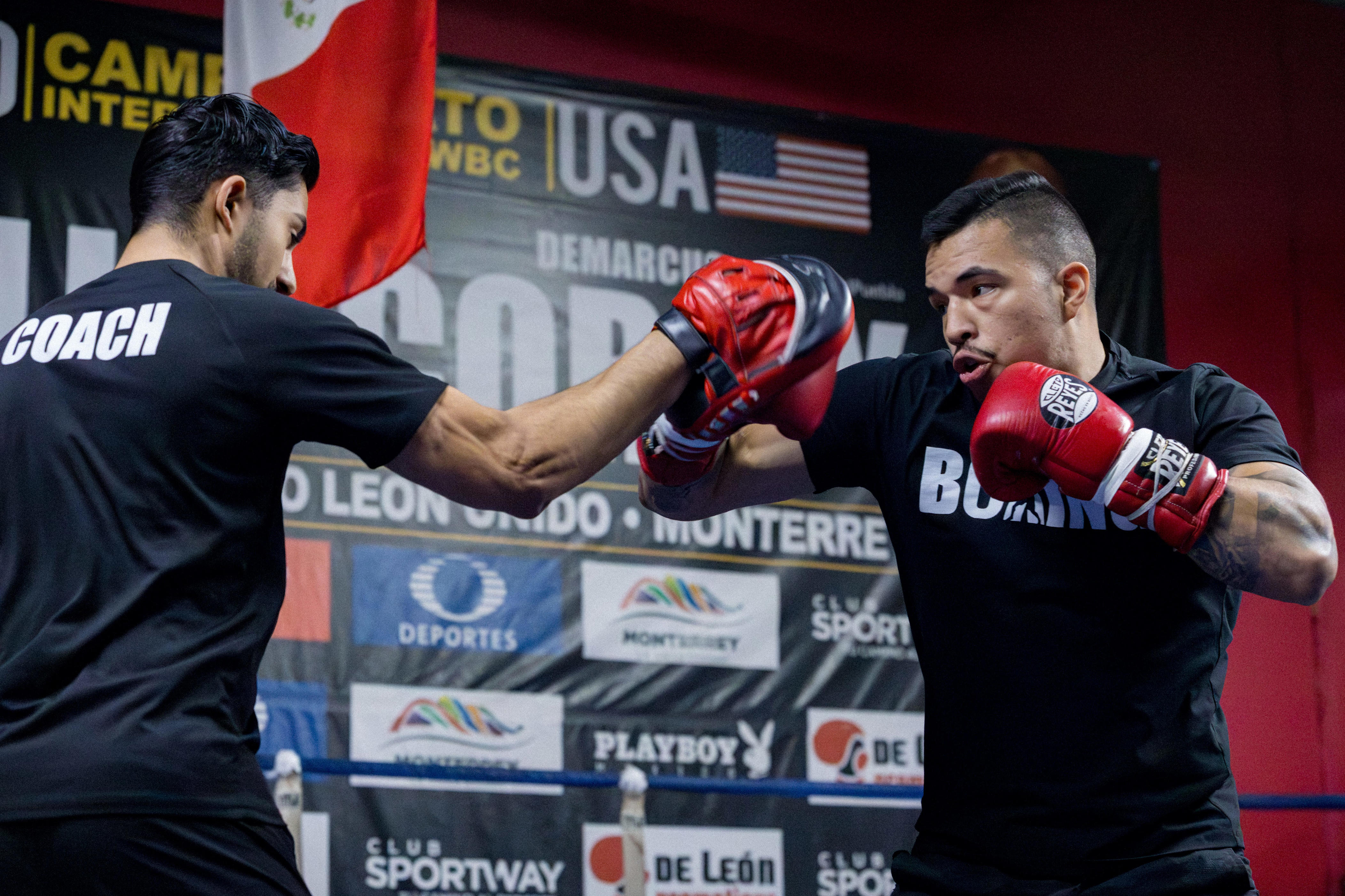 Fight night preview: Boxing fans get an early look at fighters on El ...