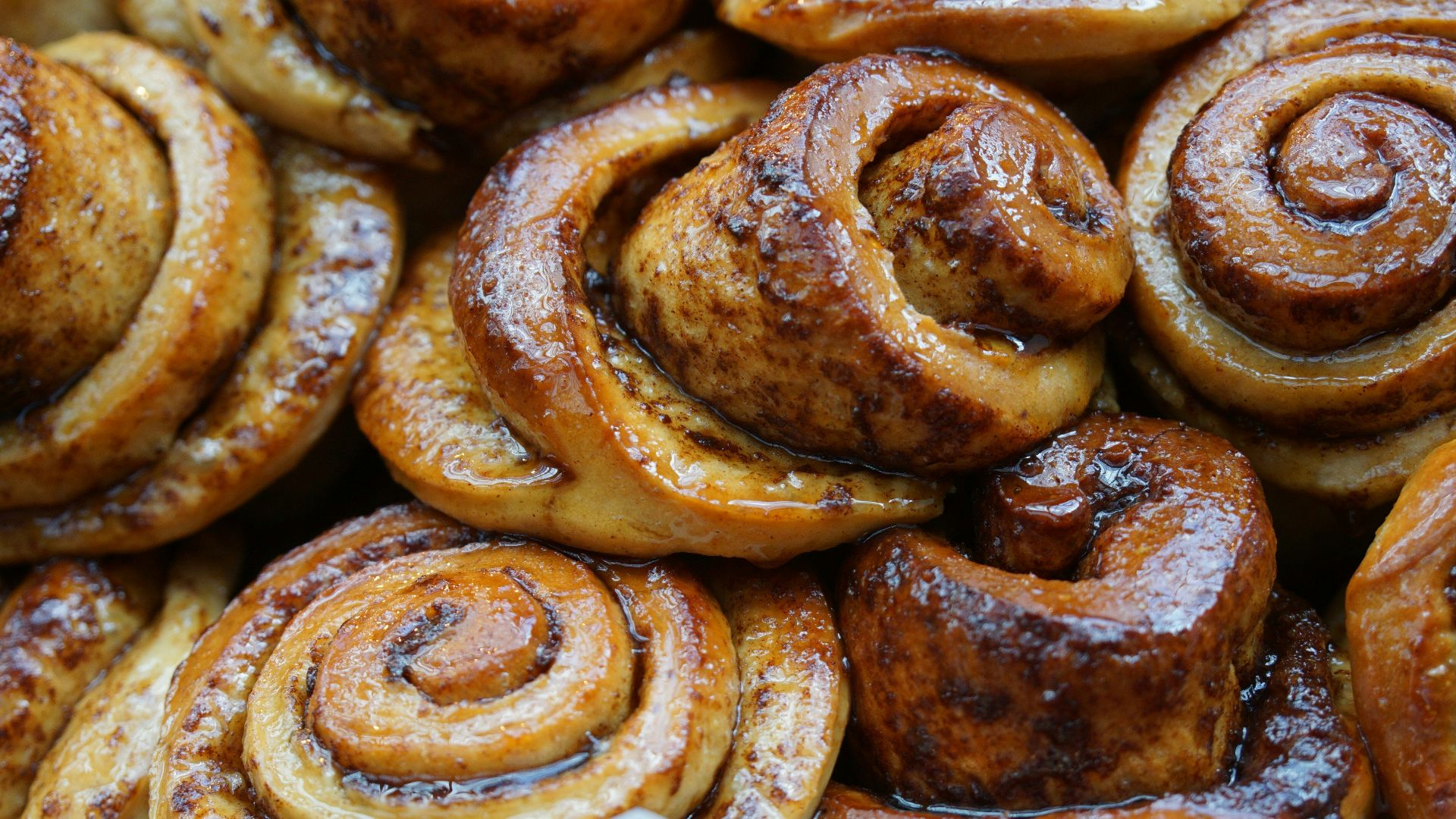 The 20 Best-Smelling Foods That Immediately Make Us Drool