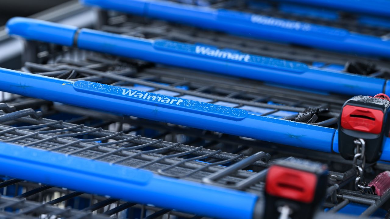 Walmart outlook worries investors in "uncertain time"