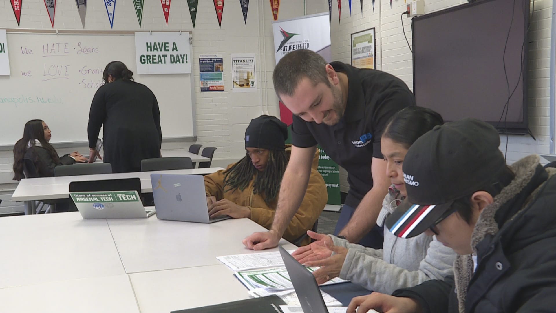 IPS Future Centers grow to aid more high schoolers' post-grad plans