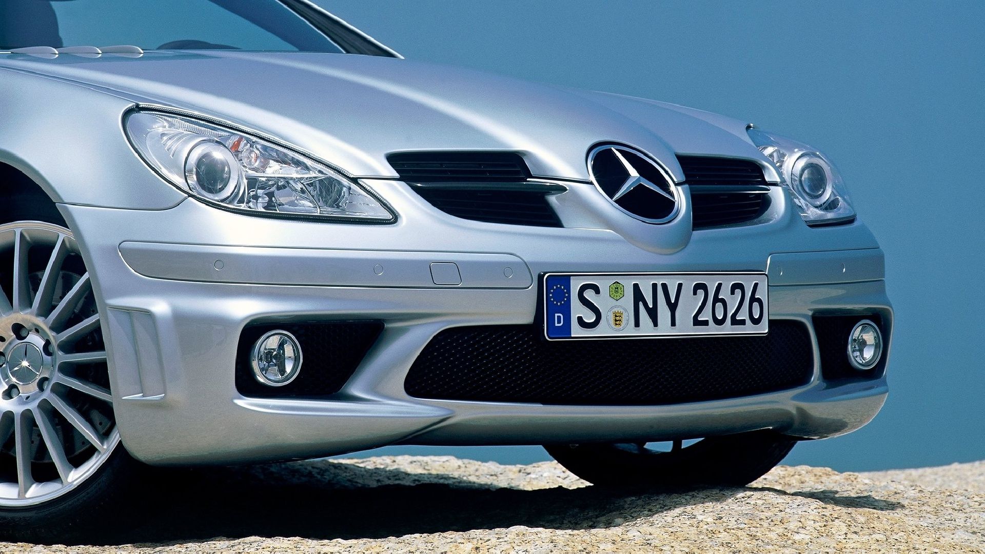 Mercedes-AMG's Porsche Boxster Rival Was A V8 Bolted To Two Seats