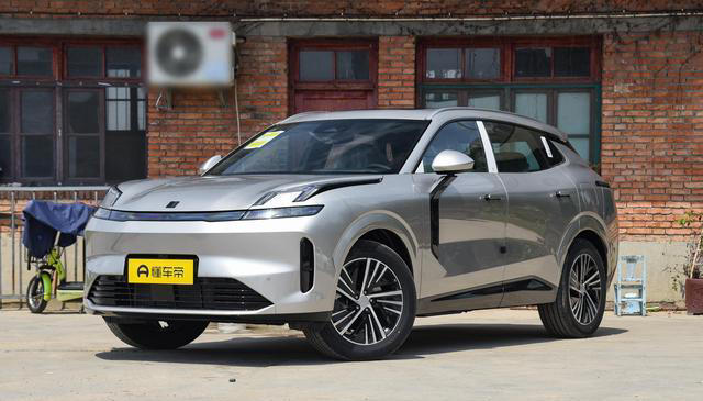 领克08 EM-P：续航超1400km，加速4.6秒，值得买吗？