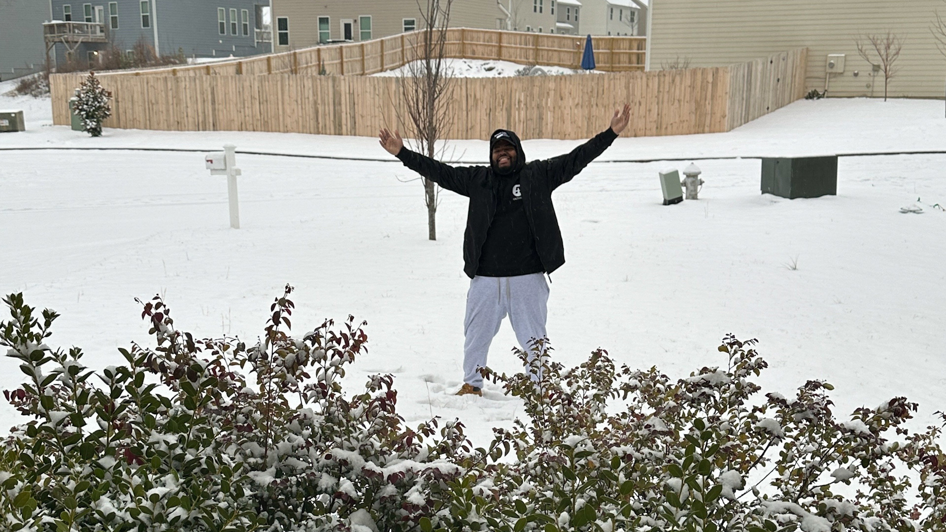 Mann aus Florida erlebt Schnee zum ersten Mal