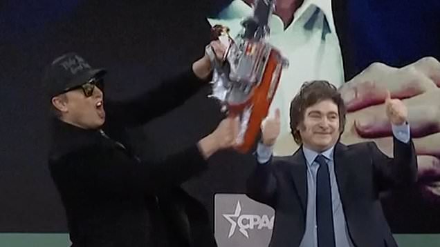 Elon Musk really wielded a chainsaw on-stage at CPAC