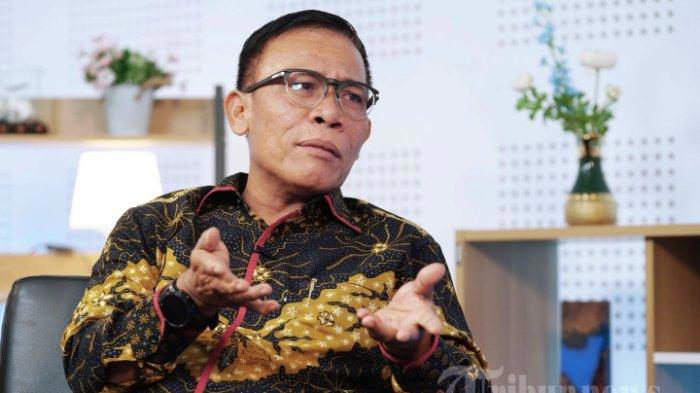BUPATI TAPTENG Masinton Pasaribu Tegaskan Patuh ke Megawati,Tunda ... BUPATI TAPTENG Masinton Pasaribu Tegaskan Patuh ke Megawati,Tunda ...