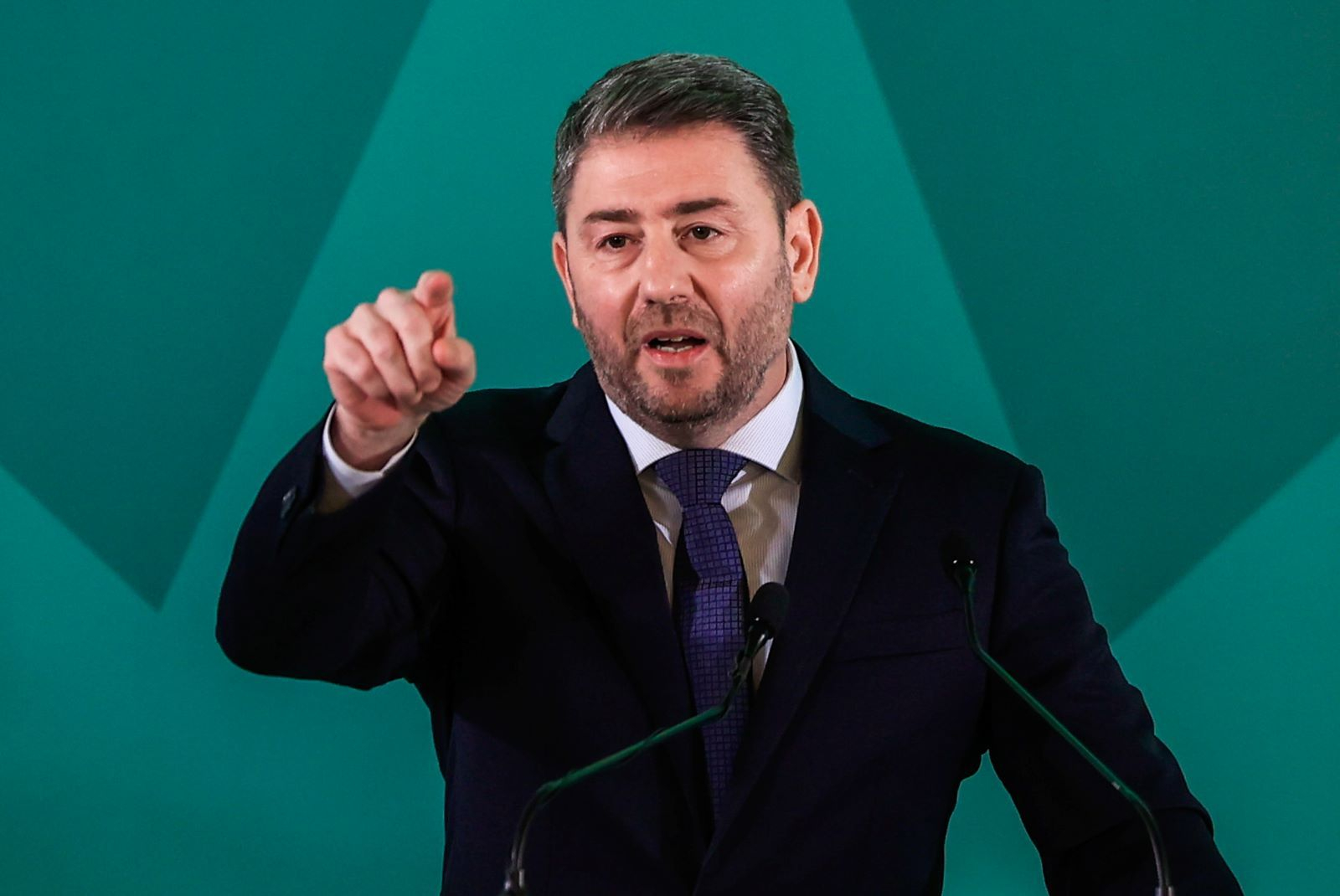 Ανδρουλάκης: Δεν μπαίνω σε παζάρι για το Σύνταγμα - Αμετανόητος ο ...
