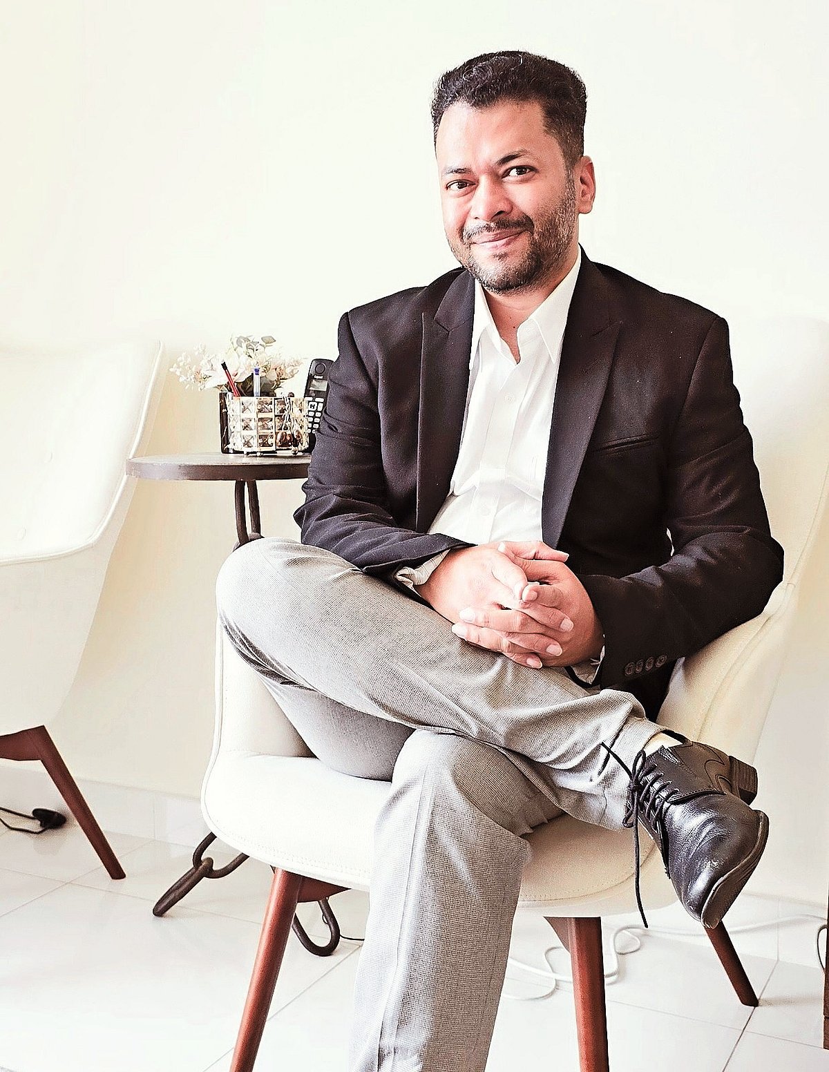 Cosmos Immigration is committed to facilitate every step of immigration