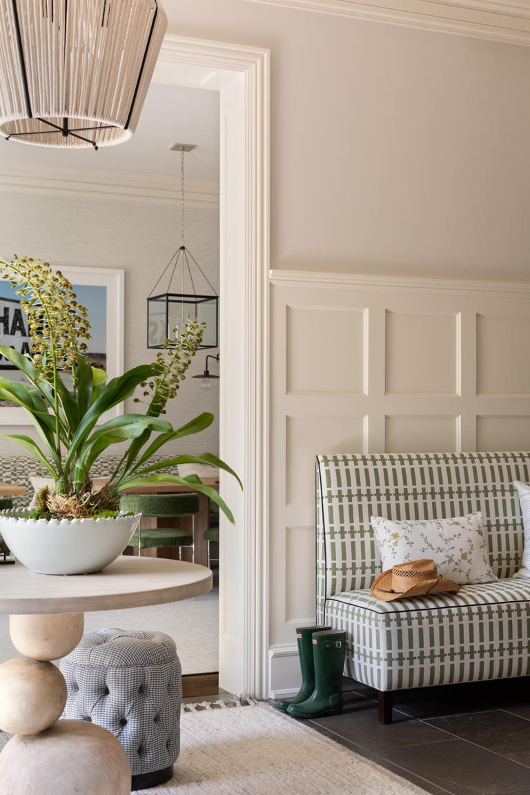 7 'Unhappy' Colors That Color Psychology Experts Would Never Paint ...