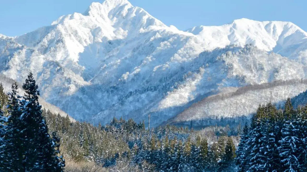 Winter Health: Is It Safe To Eat Snow? What Makes It Dangerous