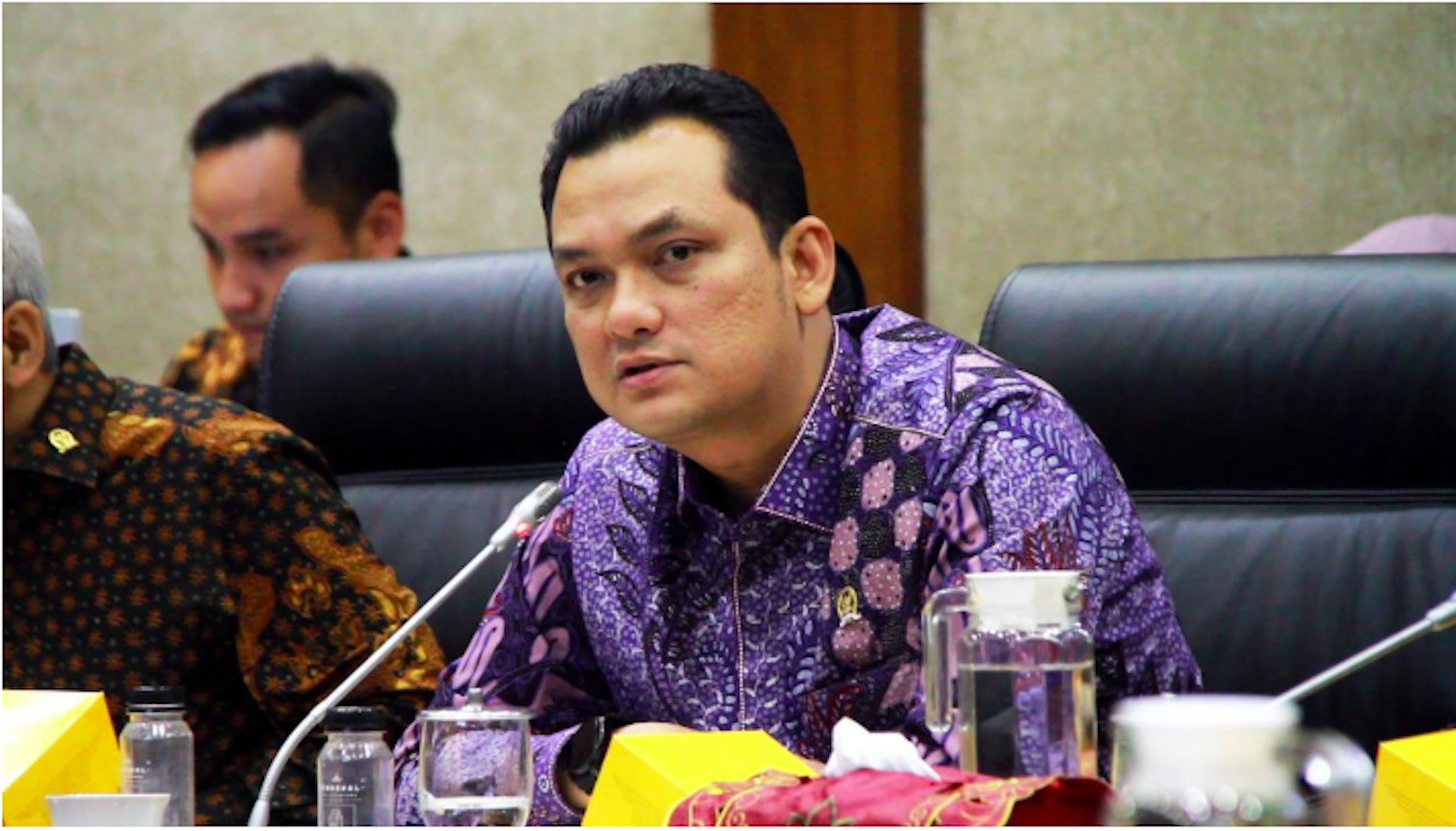 Martin Manurung DPR Minta Pemerintah Segera Selesaikan Konflik Antara ...