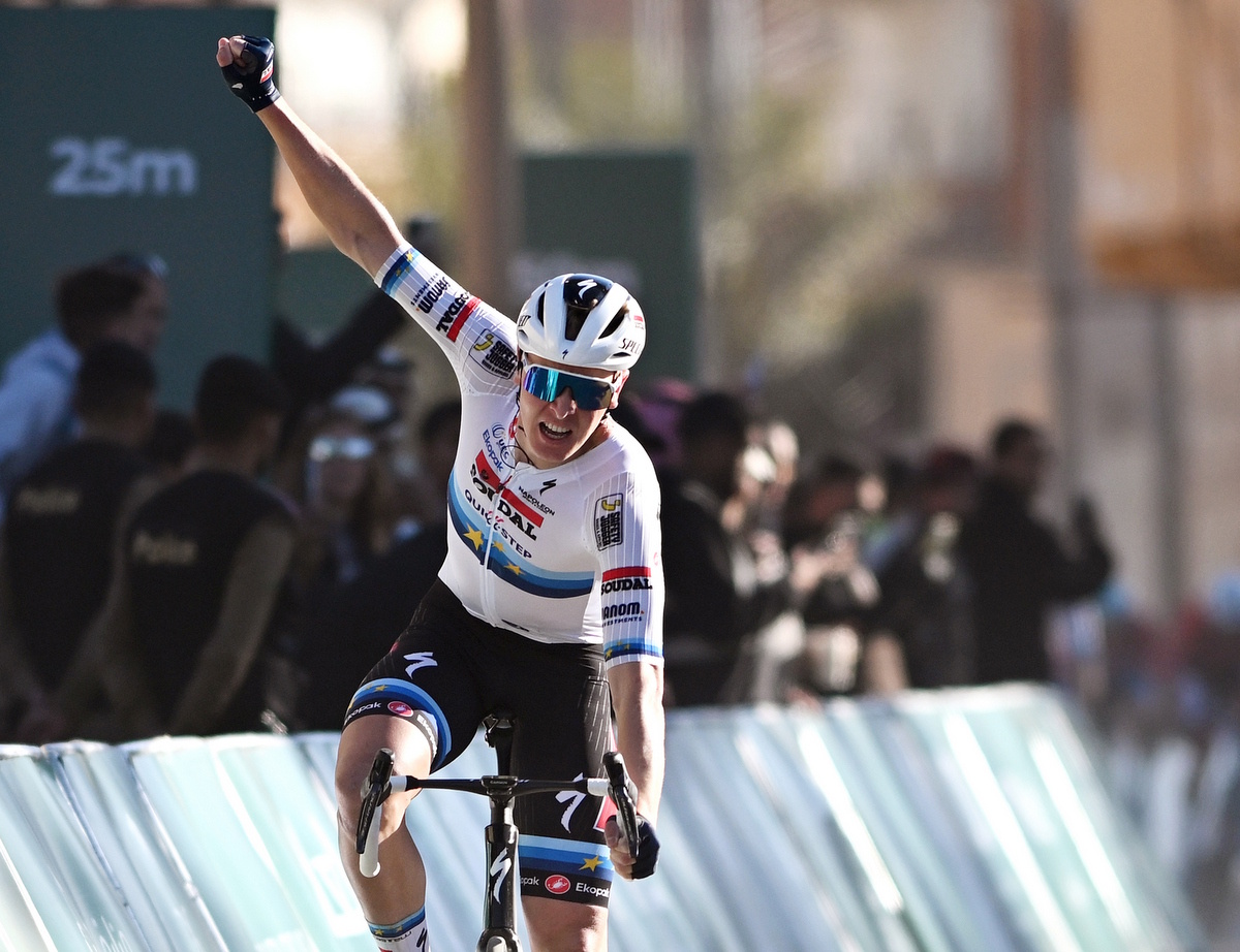 UAE Tour 2025, tappa folle: Tadej Pogacar attacca a 150 dall’arrivo ...