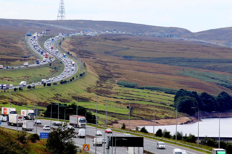 Police issue new speed limit for M62 in urgent 'weather alert'