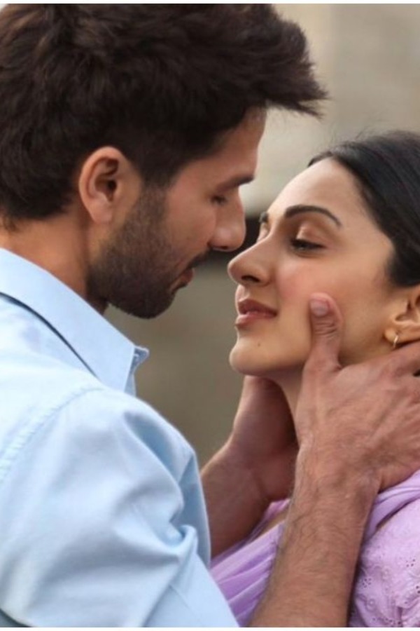 Preeti-Kabir’s Ride to Gunja-Chandan’s Banter: 10 Best Romantic Scenes ...