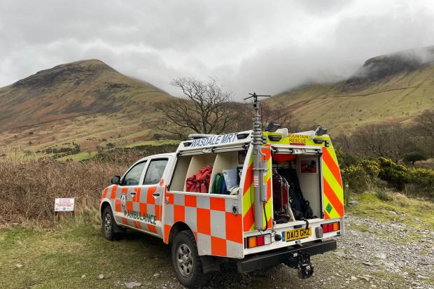 Wasdale Mountain Rescue assist three lost walkers on Scafell Pike
