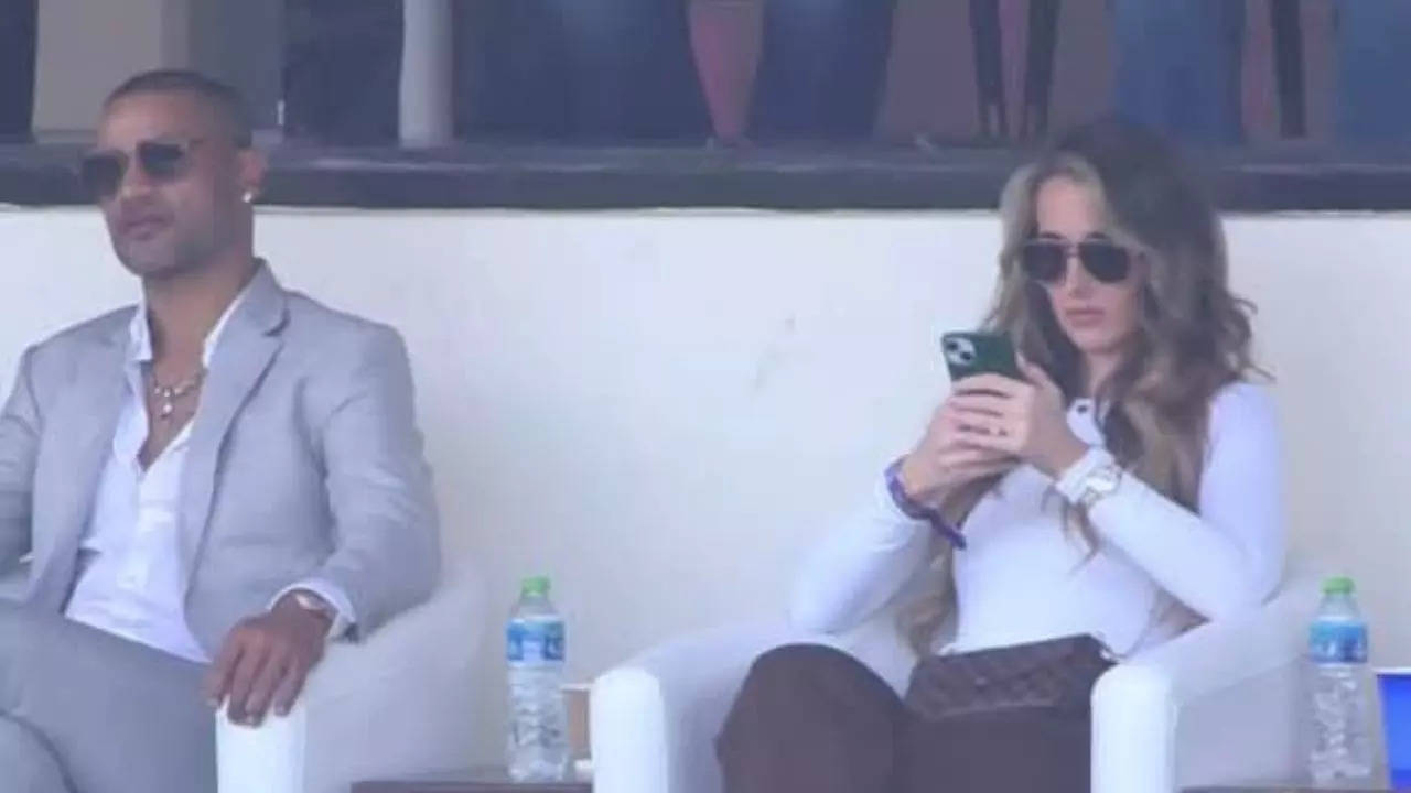 Shikhar Dhawan sparks dating rumours with THIS mystery woman at ...