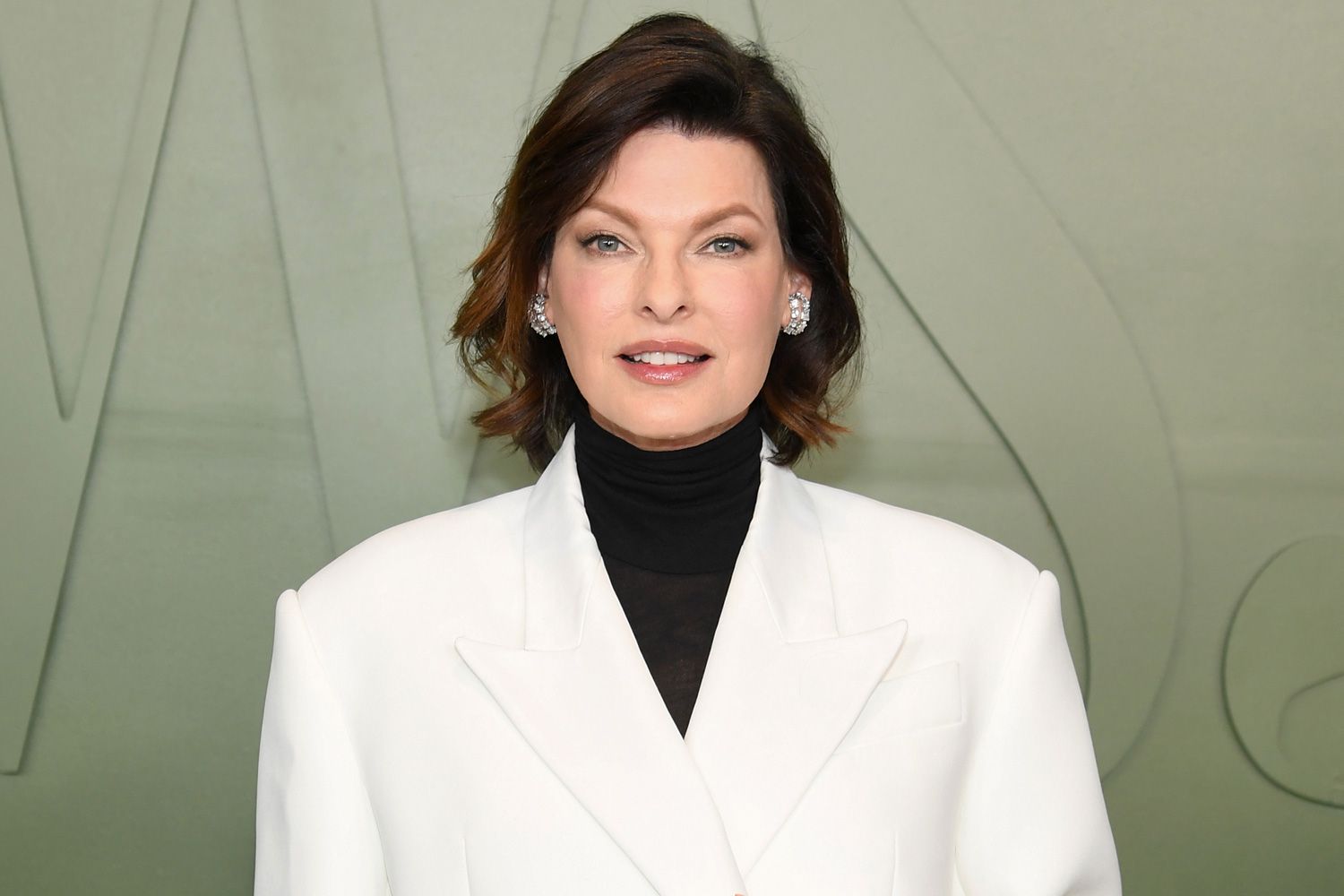 Linda Evangelista Opens Up About the First Time She Showed Friends Her ...