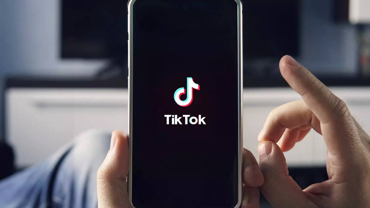 TikTok’s Algorithm Promotes Suicide? The Suicide Case of 16-Year-Old ...