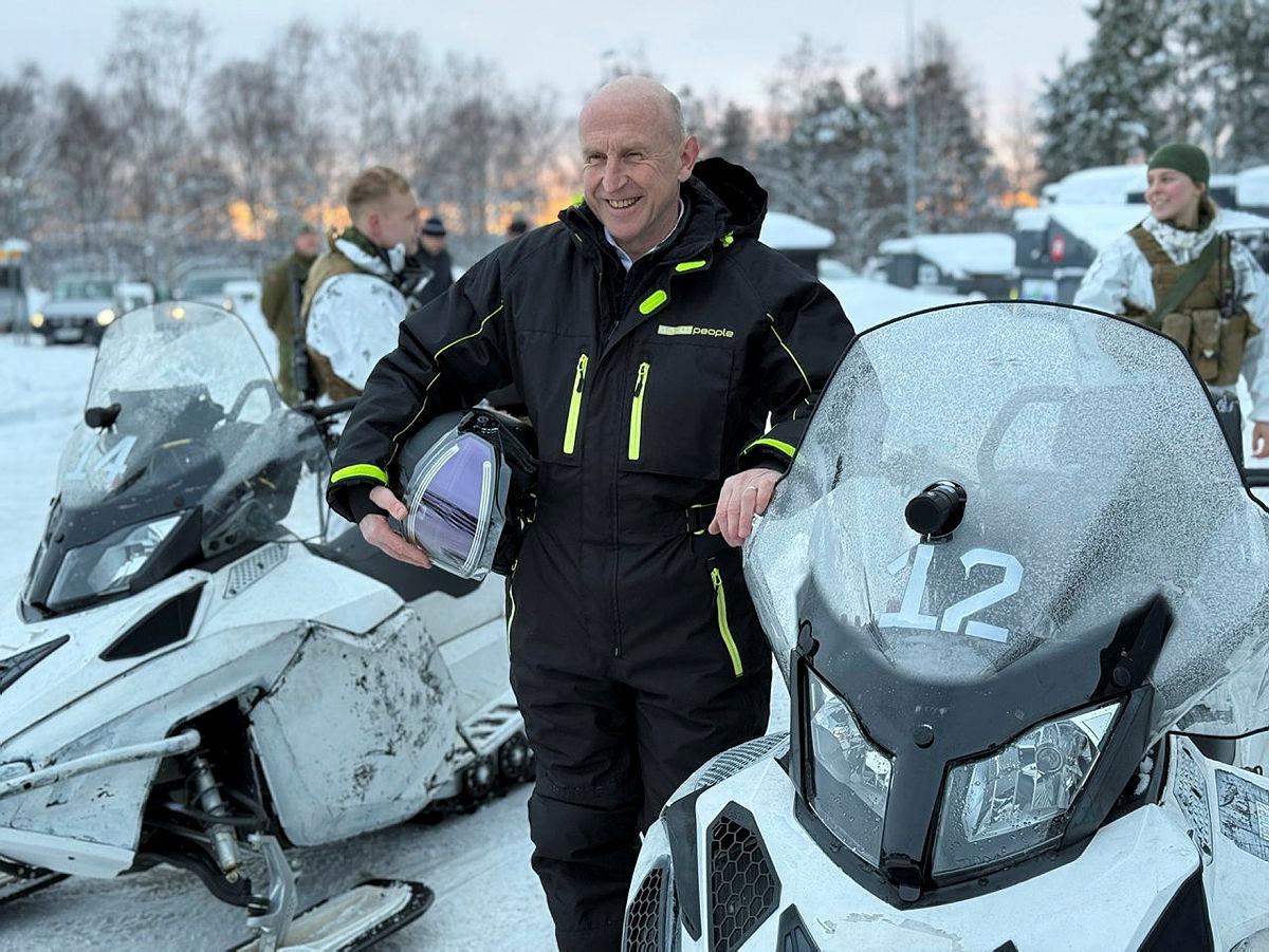 On His Majesty's Service - John Healey MP supports Norwegian troops