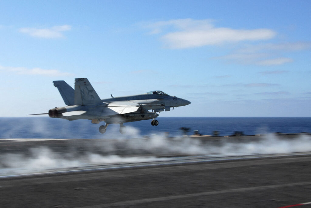 Houthis claimen aanval op twee Amerikaanse vliegdekschepen