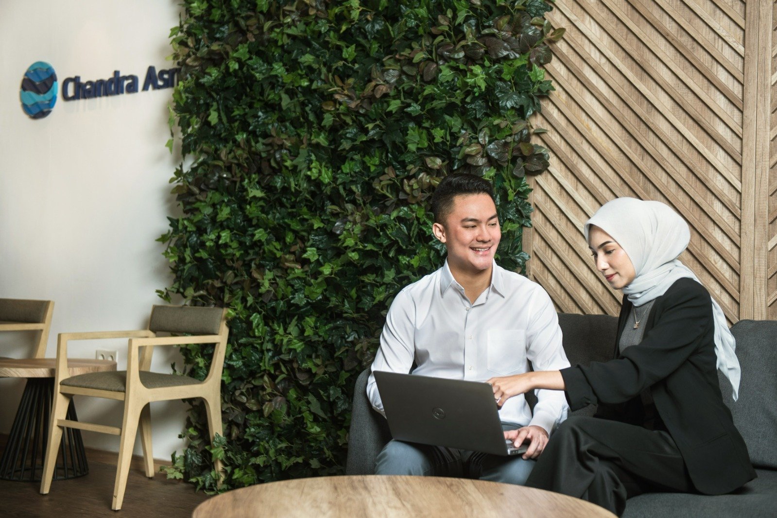 Harga saham TPIA anjlok 47% sepekan, manajemen Barito respons rumor ...