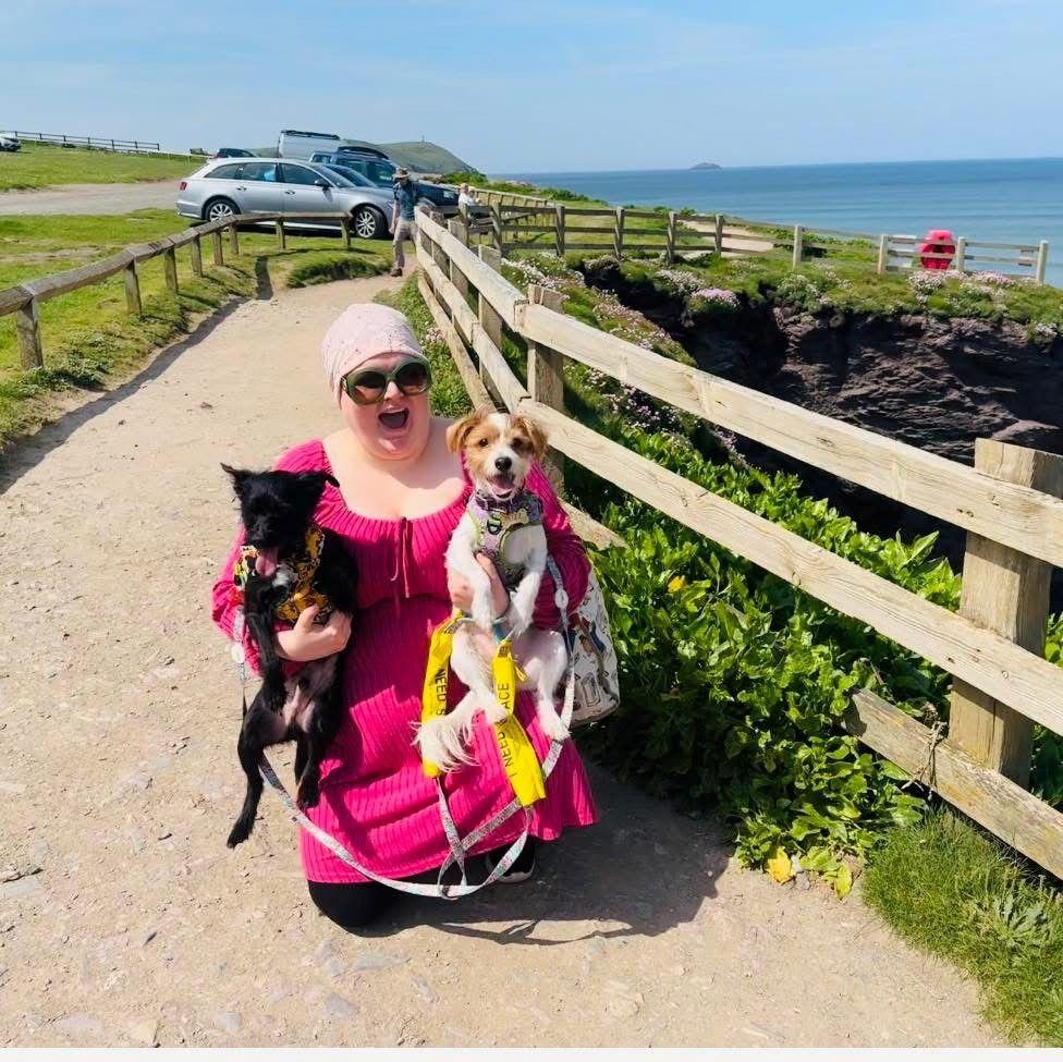 Romford woman with MS takes on charity dog walk challenge