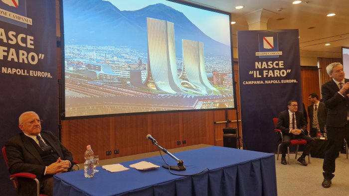 De Luca presenta "Il Faro": la nuova sede della Regione da 700 milioni