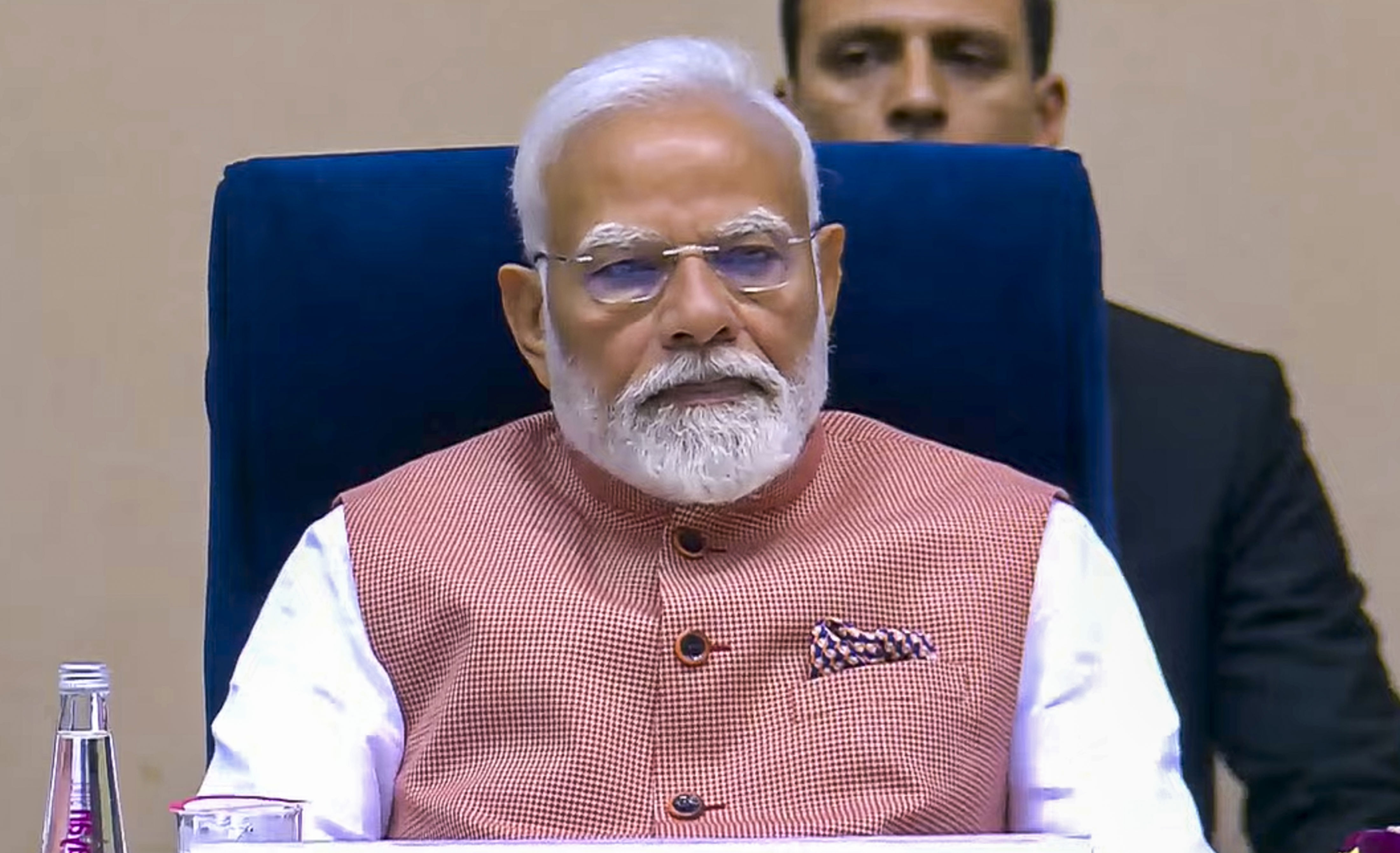 Keep away from attempts to create divisions on basis of language: PM Modi