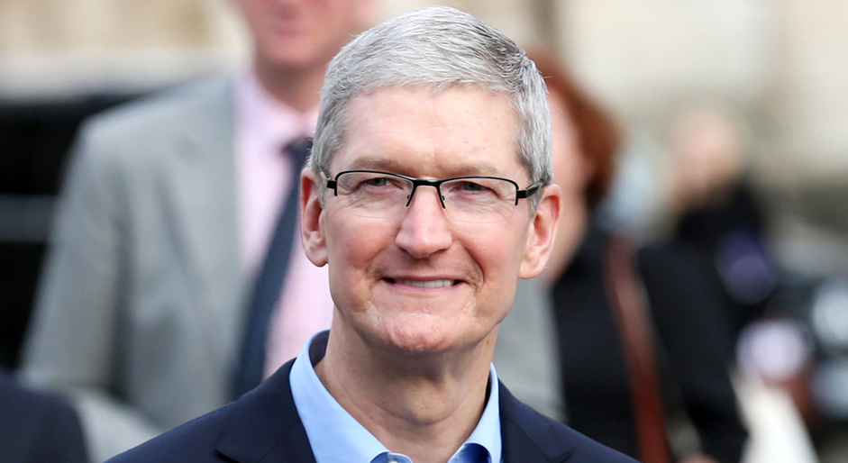 Apple CEO Tim Cook Reportedly Meets Trump As Tariff Impact Looms On ... Apple CEO Tim Cook Reportedly Meets Trump As Tariff Impact Looms On ...