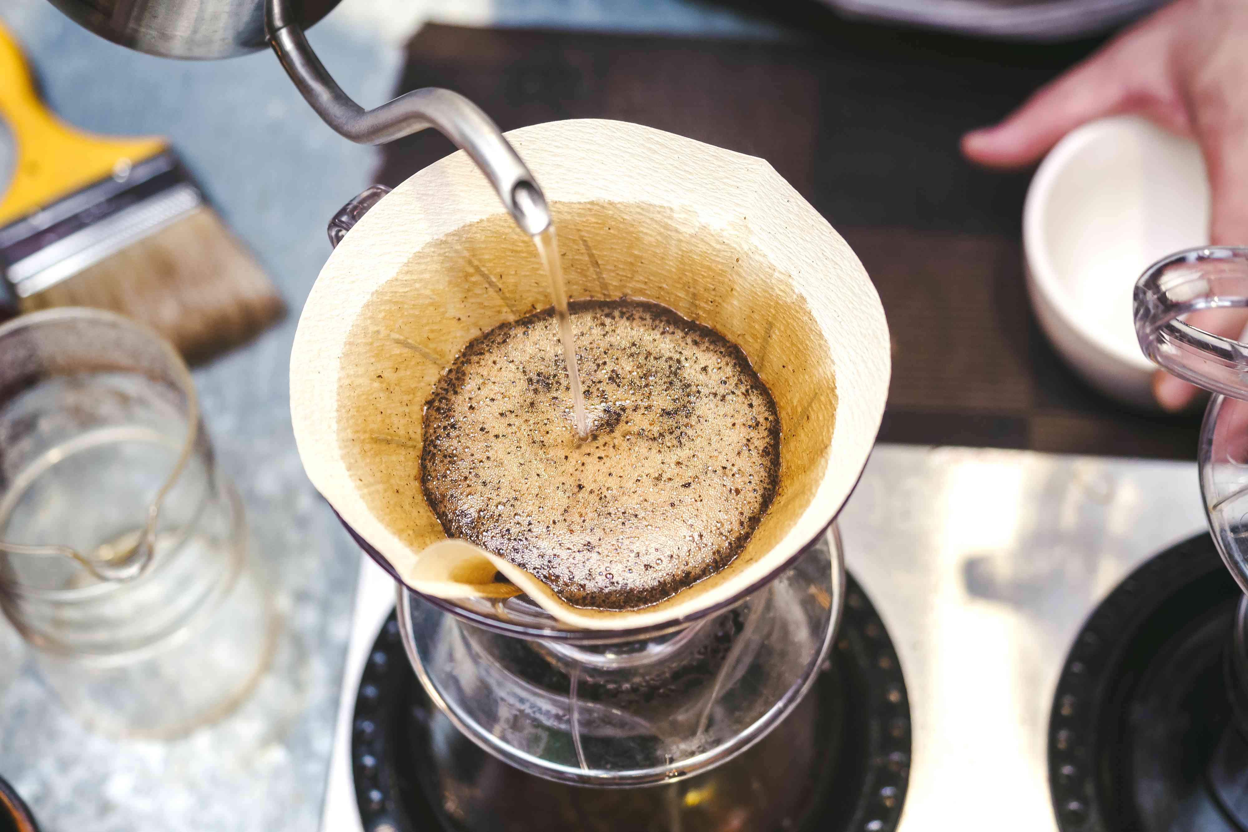 Here's Why Coffee Pros Prefer the Pour-Over Method — and How to Make ...