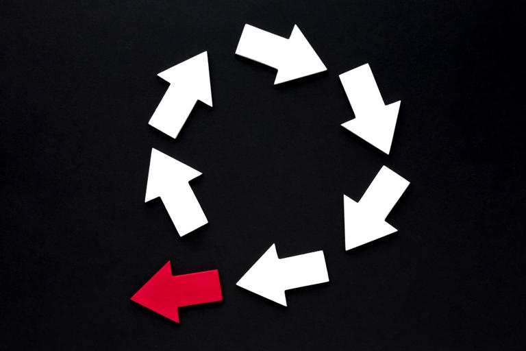 New Study Reveals Why Narcissists Feel Left Out—And How It Makes Their ...