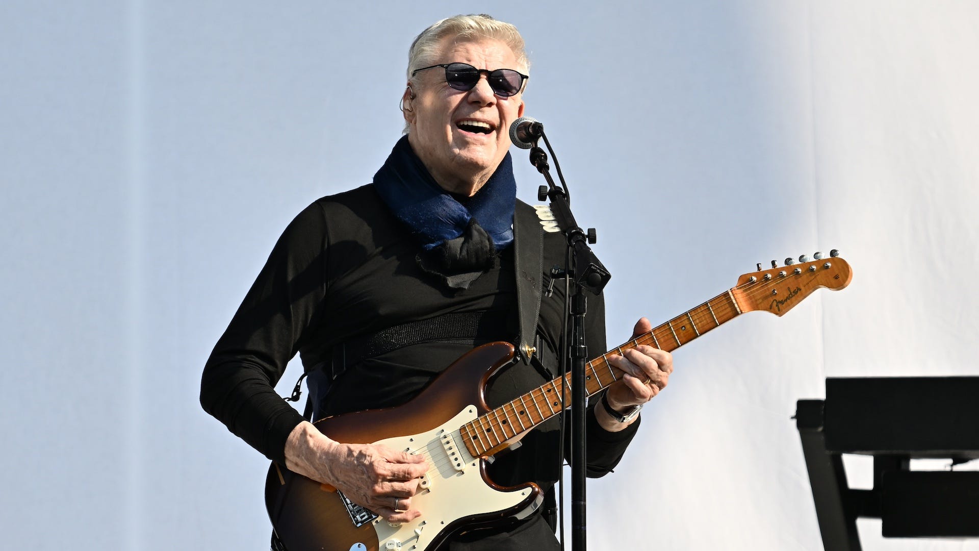 Watch Steve Miller 'Fly Like An Eagle' with musicians from around the world