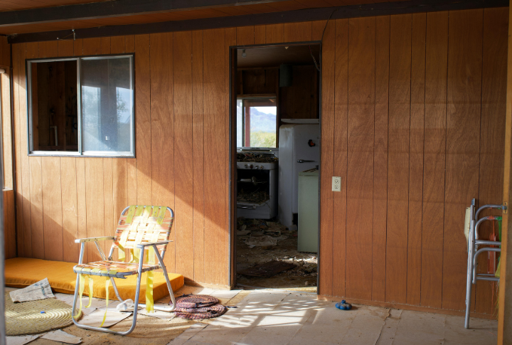 20 Things That Make Your Porch Look Unkept And Unwelcoming