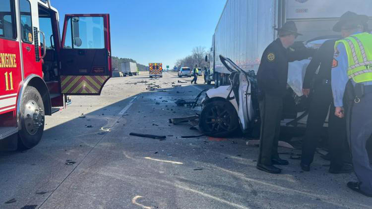 Range Rover stolen from New York airport leads Georgia deputies on high ... Range Rover stolen from New York airport leads Georgia deputies on high ...