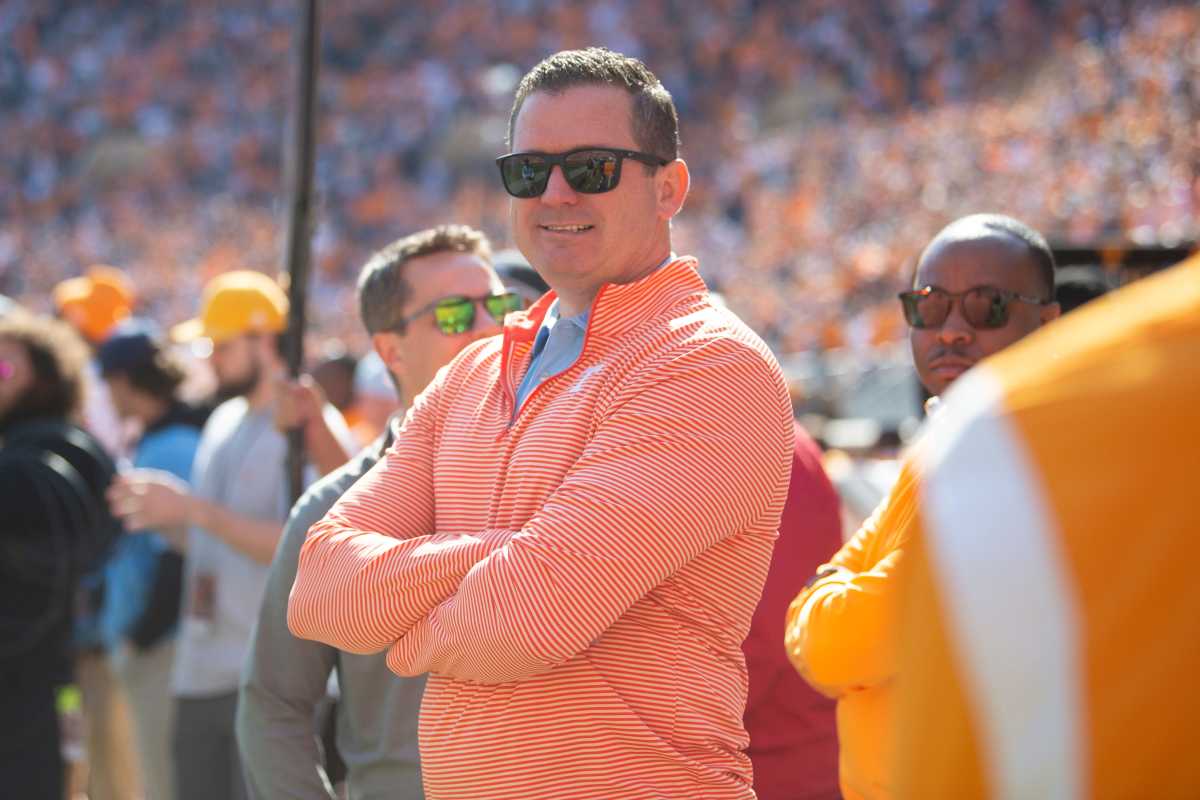 Tennessee AD Danny White claps back at ESPN reporter after blue blood ...