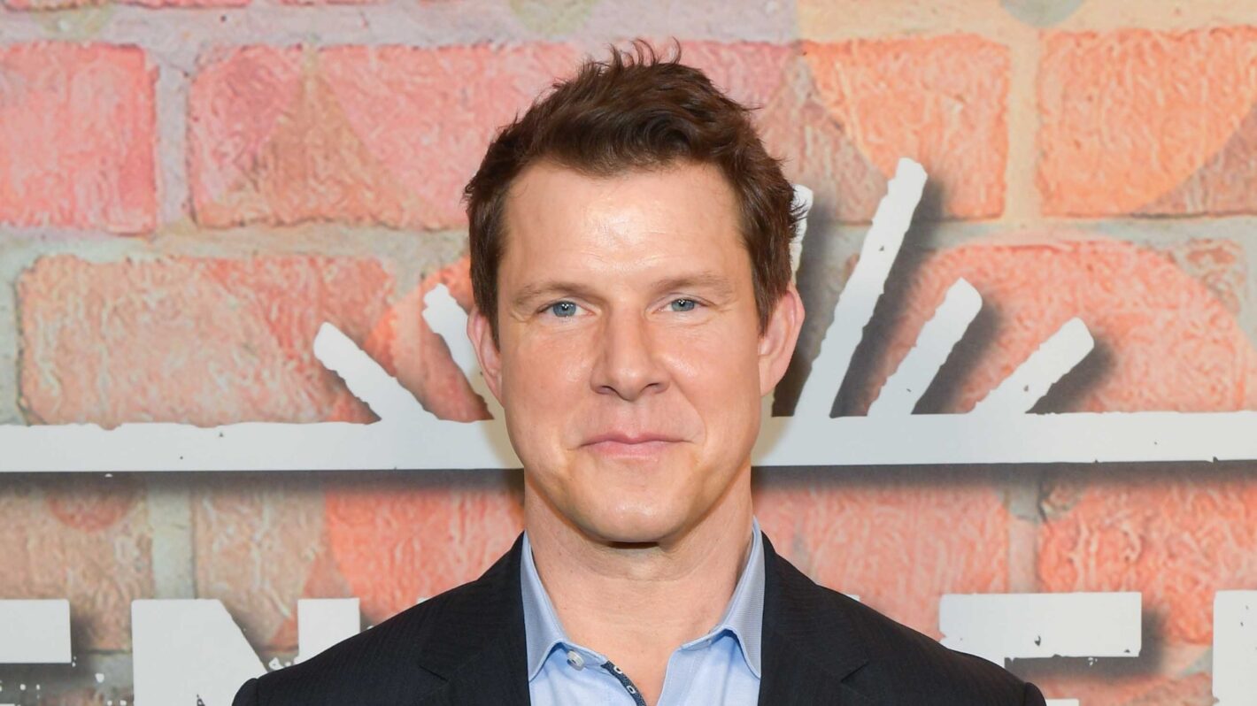 ‘Ugly Betty’ & Hallmark Star Eric Mabius Arrested After Alleged Bar ...