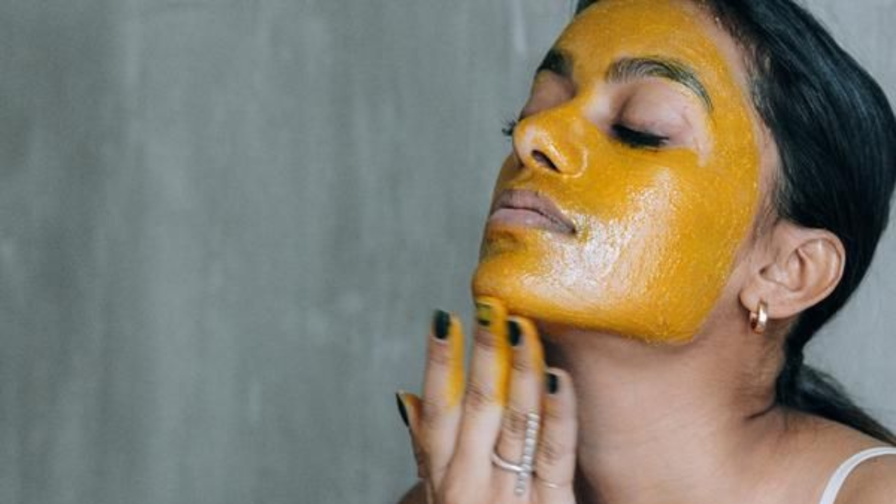 Discover the 5 amazing benefits of besan for skin