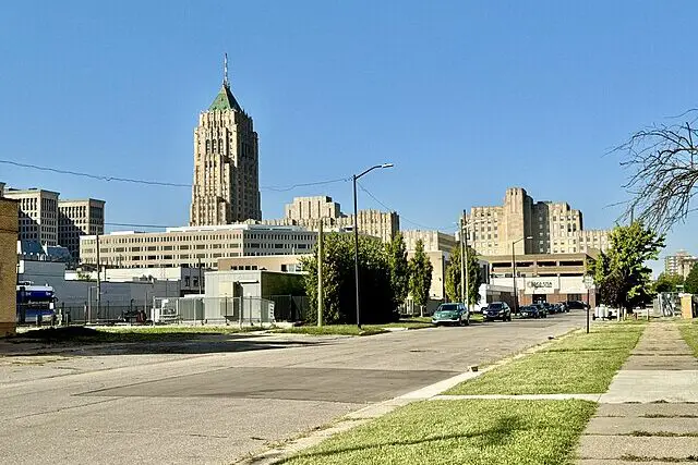 10 Most Unlivable Cities in the U.S.—And the 10 Most Desirable, Ranked