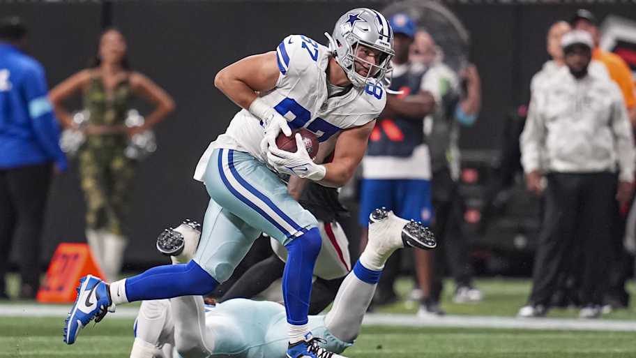 Dallas Cowboys offensive weapon named 2025 fantasy football sleeper
