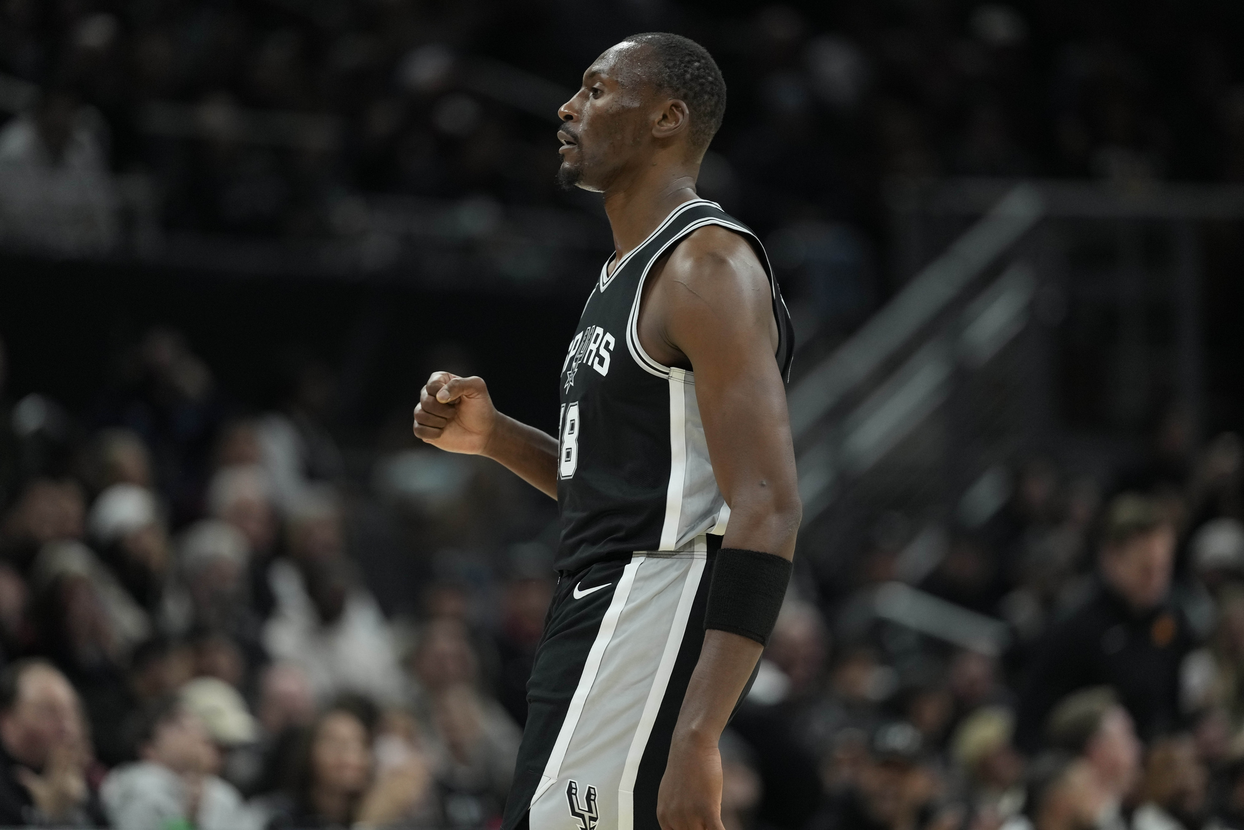 Spurs Sign Bismack Biyombo To Second 10-Day Deal
