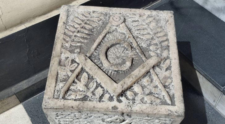 ¿Elon Musk es un poderoso maestro masón? | Revelan el código oculto que ...