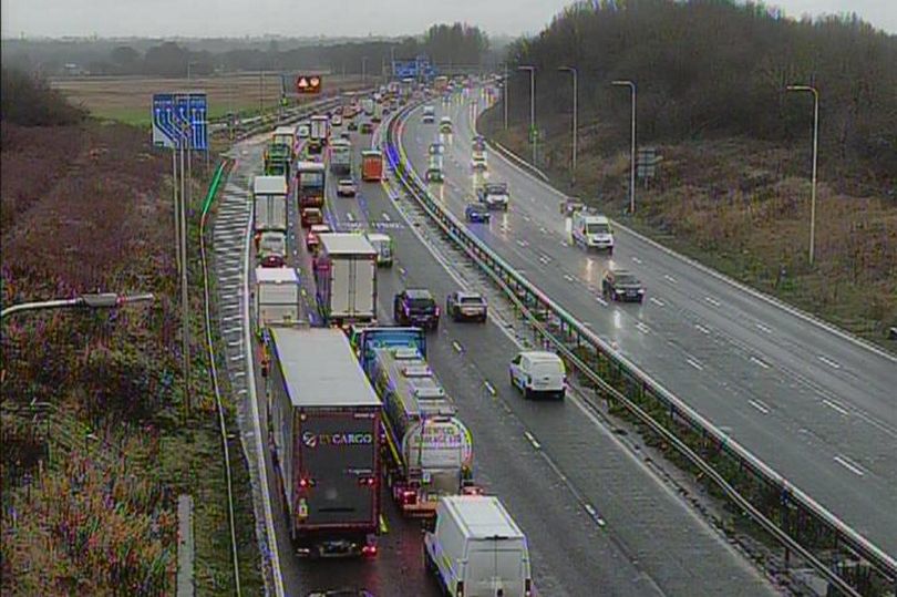 M62 traffic disruption expected this weekend due to roadworks and lane ...