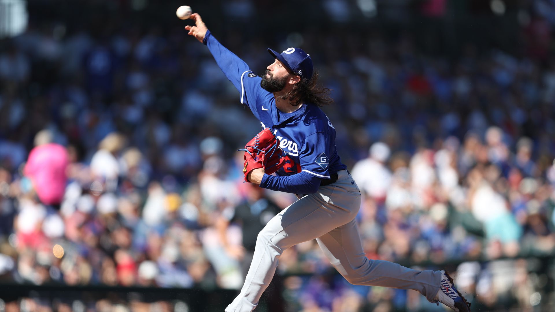 Tony Gonsolin looks sharp in spring debut