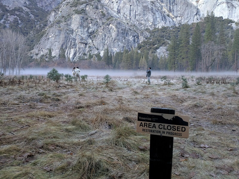 Parkgoer shares disturbing photo of rule-breaking tourists in off ...