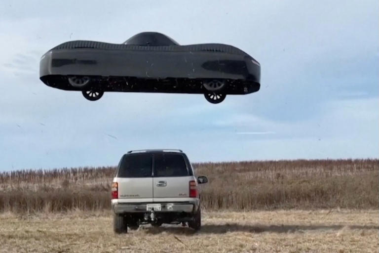Flying car soars over traffic in astonishing first-ever video: ‘New ...