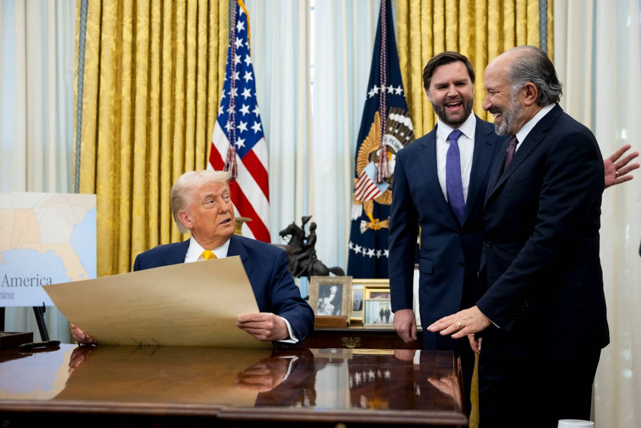 Trump Weighs Tariffs to Counteract Foreign Taxes on Tech Firms