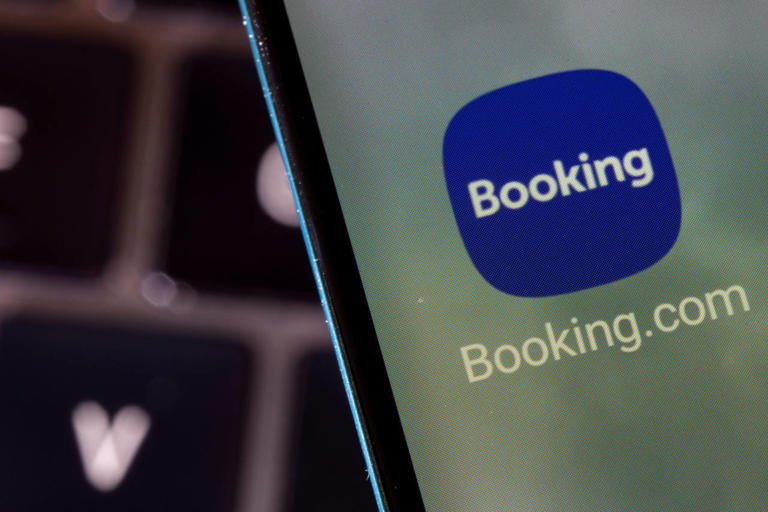 Booking CEO Expects Travel Demand to Remain Robust Despite High Prices